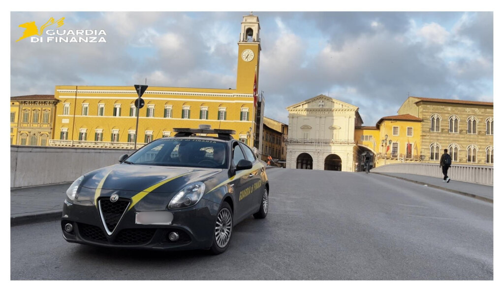 Cascina, fermato dopo uno scambio di droga: in auto dosi di cocaina ed ...
