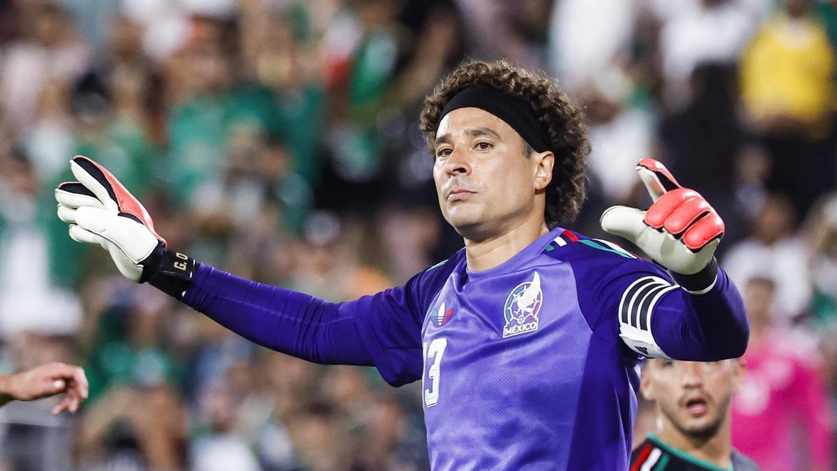 ¡Histórico! Guillermo Ochoa disputará su sexto Mundial junto a Leo ...