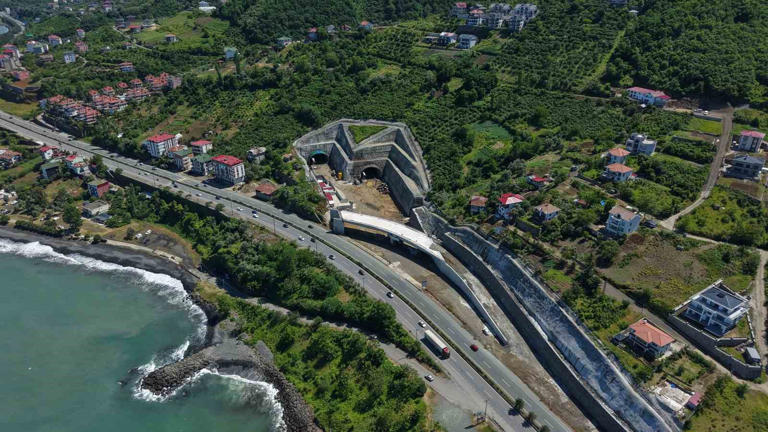Trabzon’un 30 yıllık hayali olan Güney Çevre Yolu Projesi’nde ...