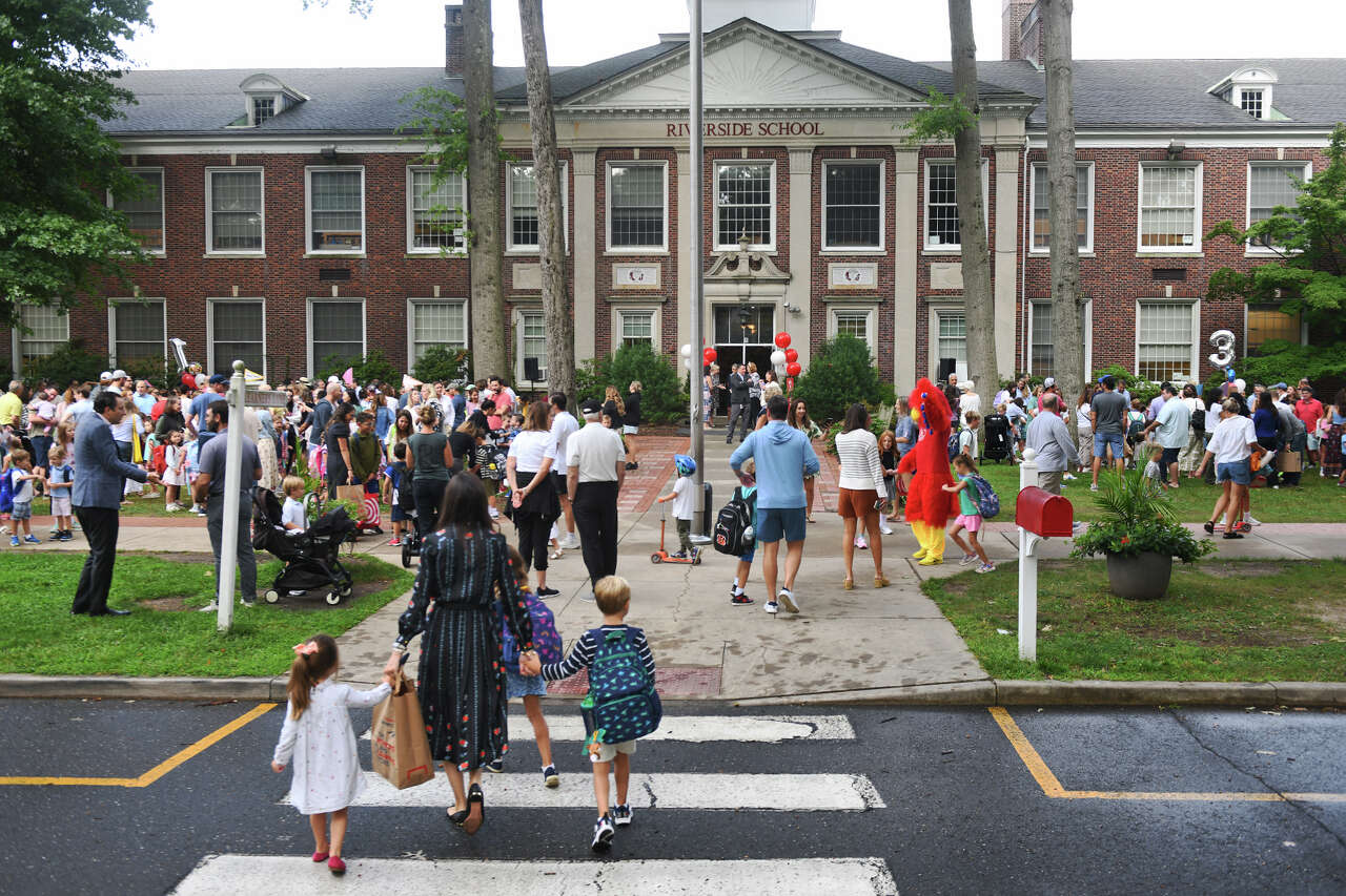Greenwich school board approves adding pre-K classrooms to Riverside ...