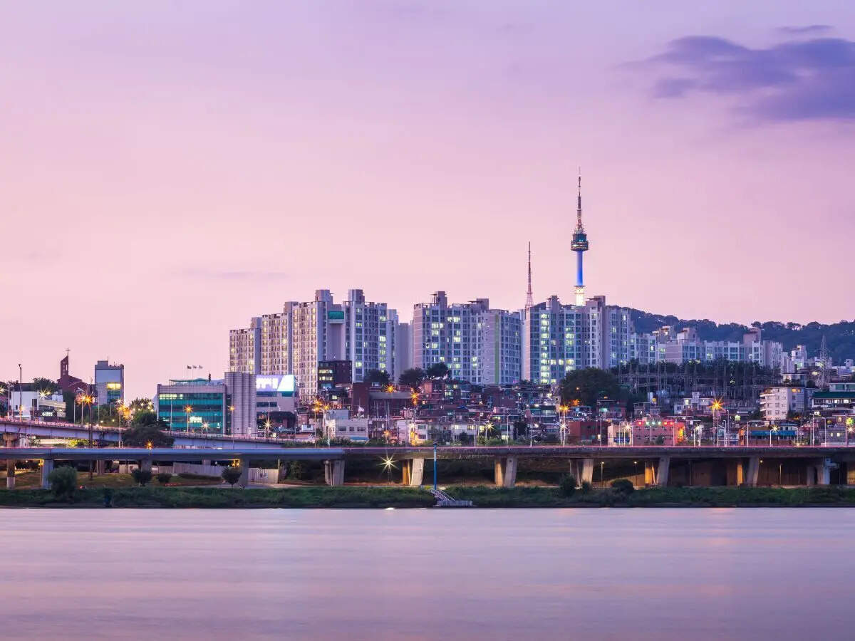 South Korea launches new team to protect foreign workers' rights