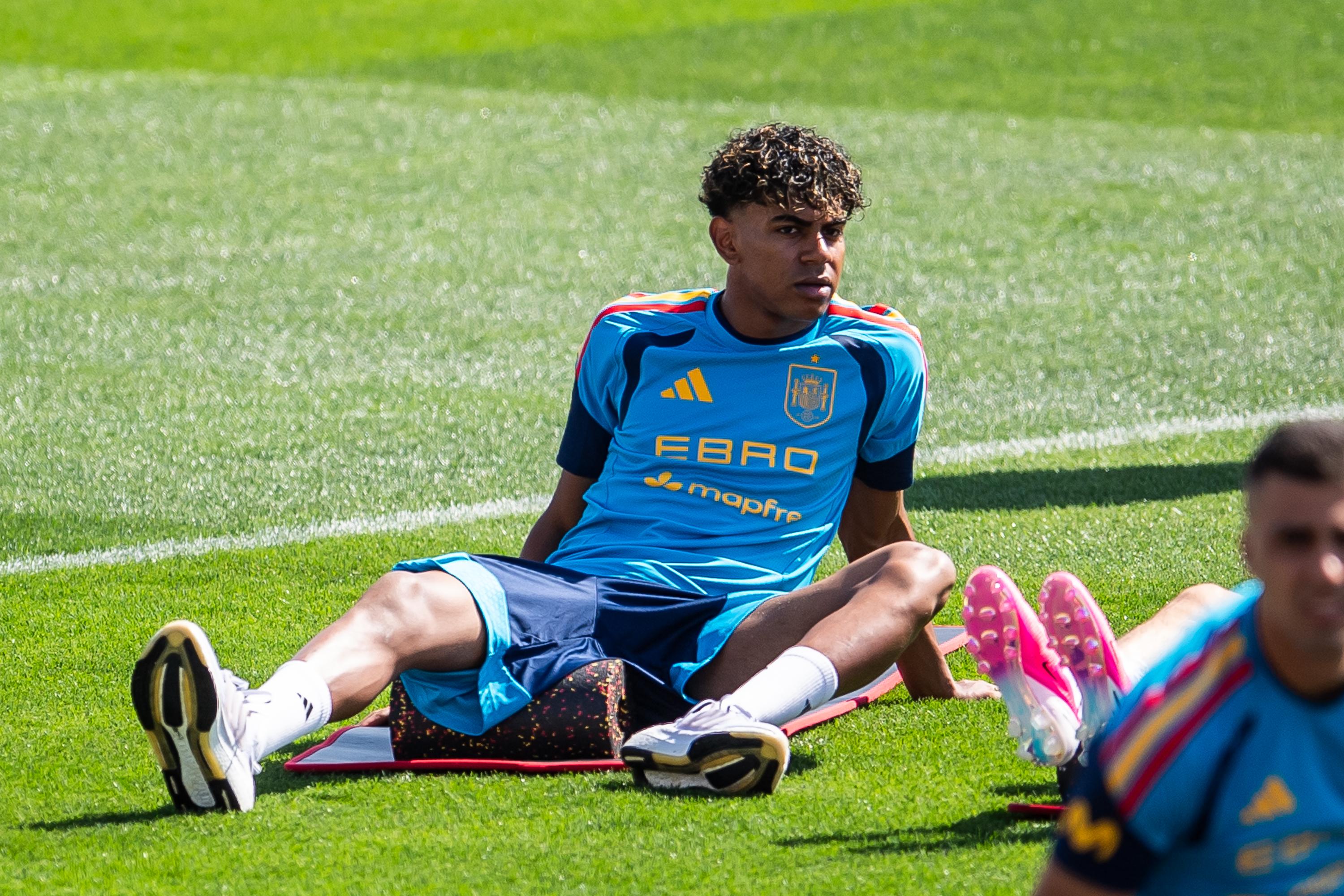 Ready for the first match – Spain boss says Lamine Yamal will be in ...