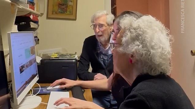 Grandparents get Uber Eats tutorial