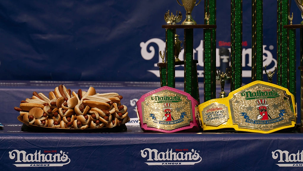 10 iconic hot dogs across America