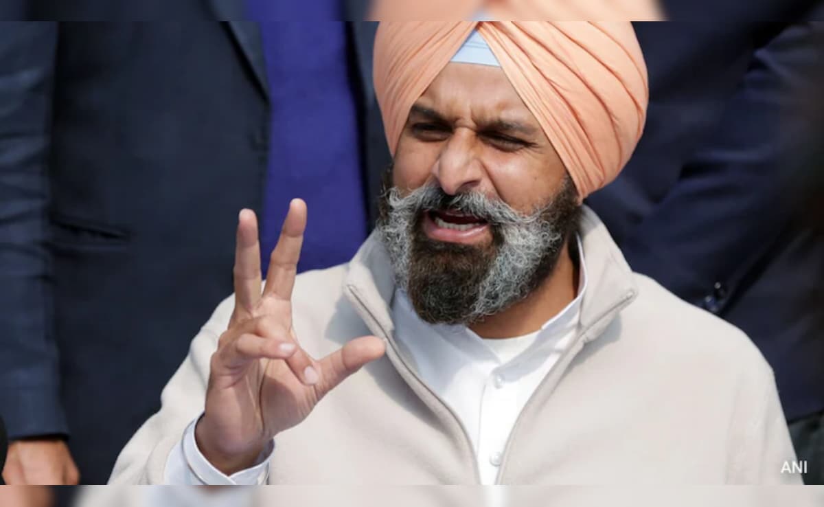 Punjab: Police conduct search operations at SAD leader Bikram Singh ...