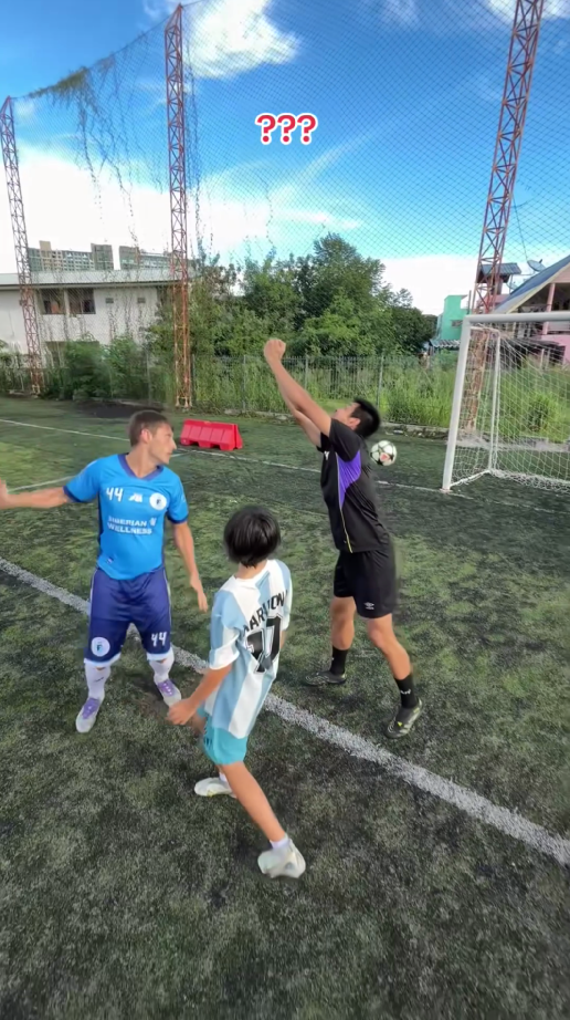 Football fans take the ultimate finish the line challenge