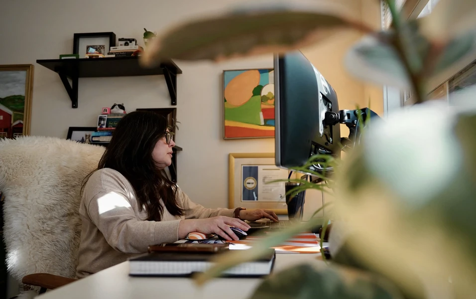 Study links remote work shift to junior hiring collapse