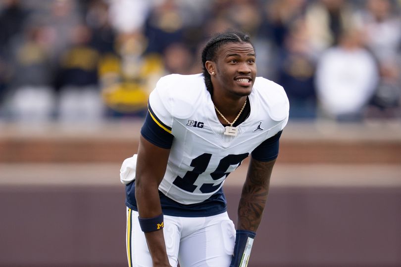 NFL legend says college football's most expensive QB 'can't throw' and ...