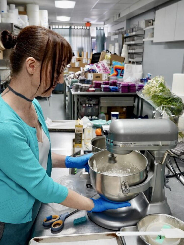 La Cina dichiara guerra ai venditori di cibo fantasma online