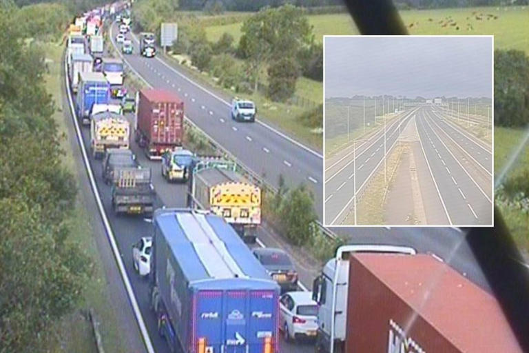 M6 traffic: Drivers face road chaos after huge lorry crash - 'No ...