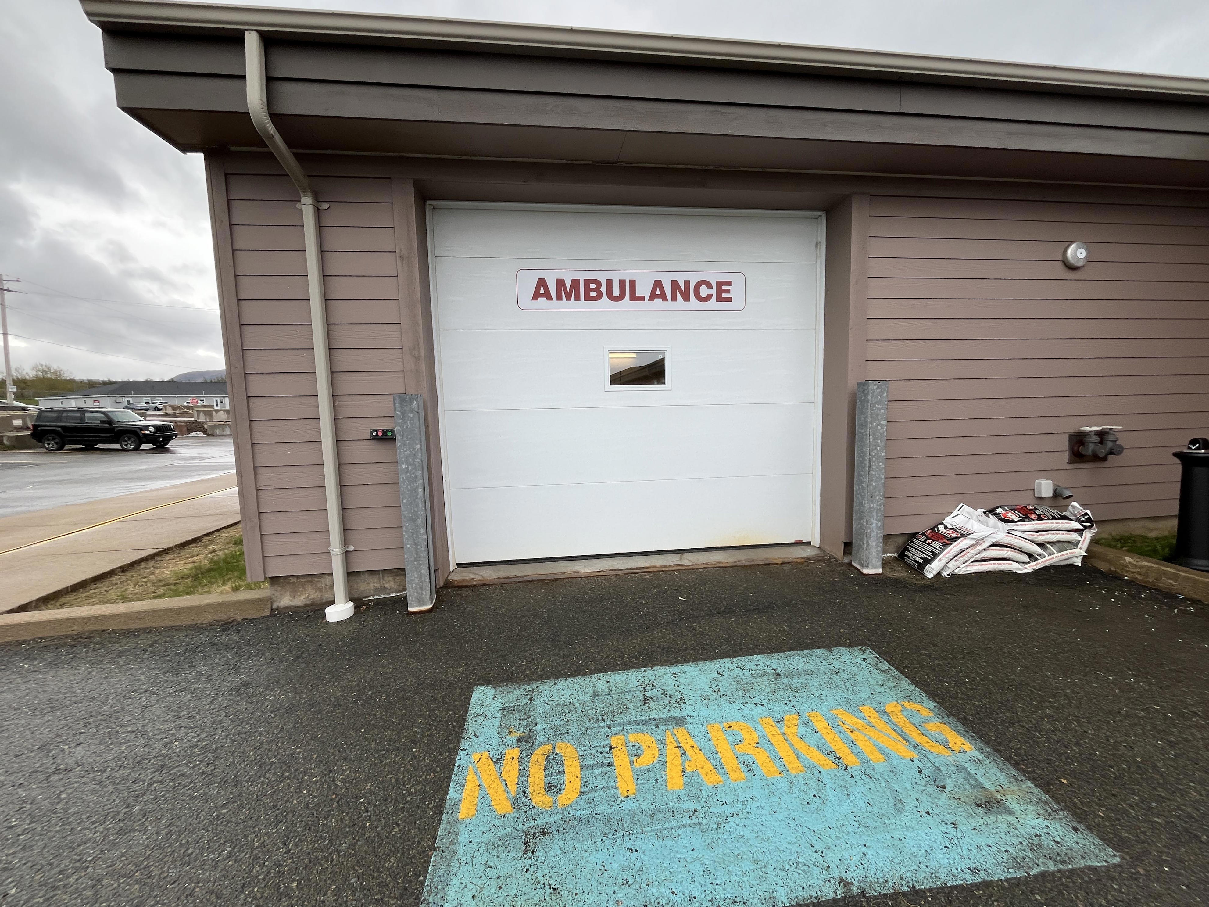 Le temps de réponse des ambulances s’invite dans la partielle à Chéticamp