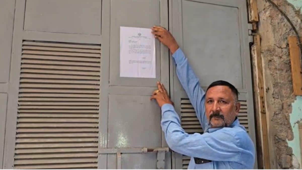 Bulldozer action next after encounter? Ghaziabad murder accused Asad's ...