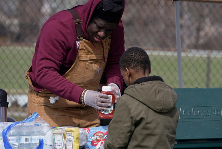 Tenth Ward Tigers boost kids, build community in Dewey corridor
