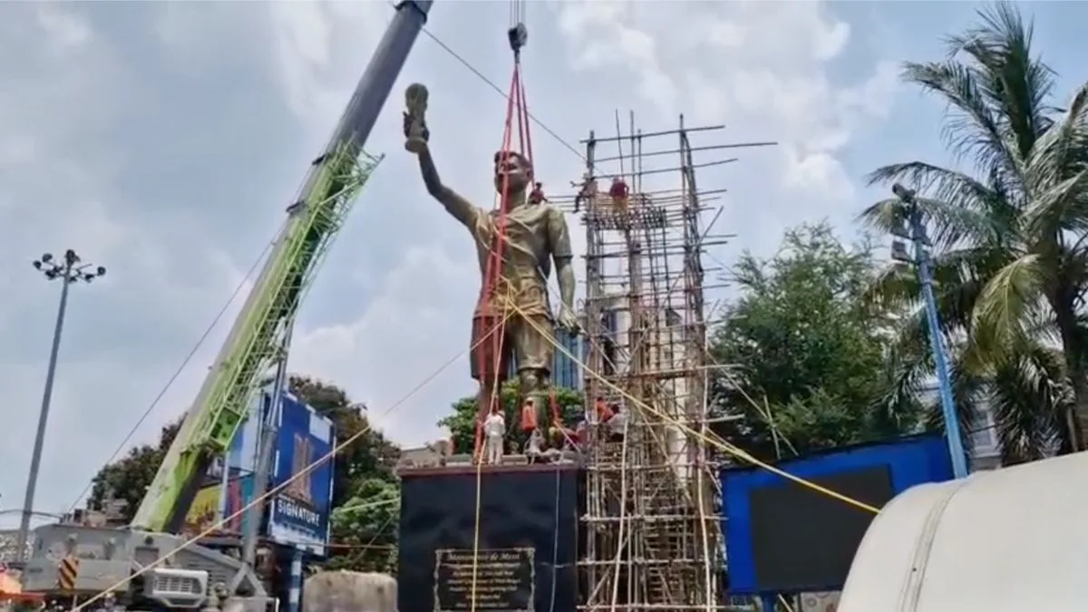 From fan landmark to safety risk: Kolkata begins shifting giant Messi ...