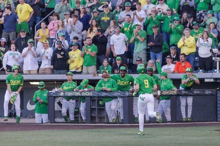 No. 11 Oregon Ducks defeat Oregon State in Eugene regional, face Texas ...