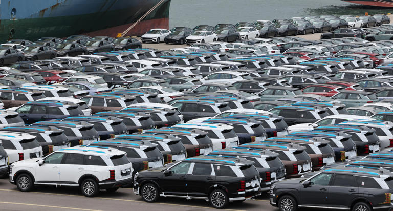 Korea's exports reach record $87.75 billion in May, chips account for ...
