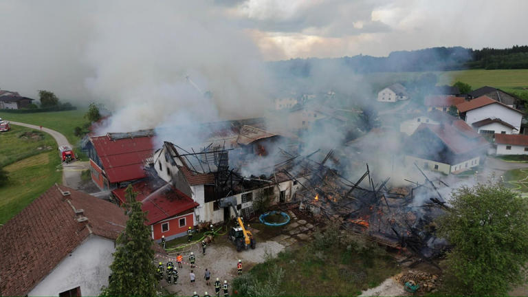 „Leider nicht gelungen“ – Drama bei Großbrand in OÖ
