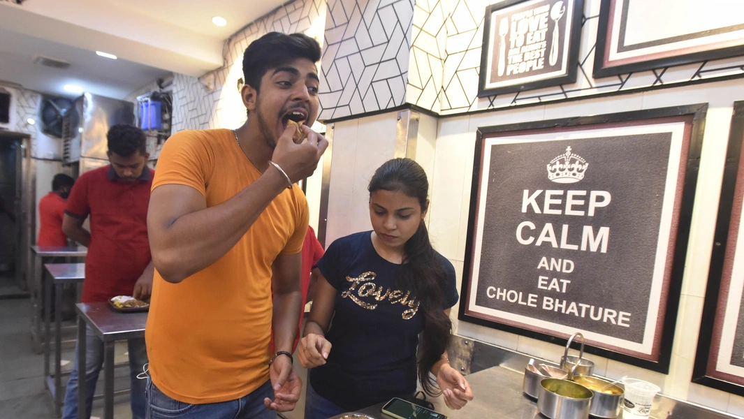 Chole bhature pizza sparks online debate over fusion food