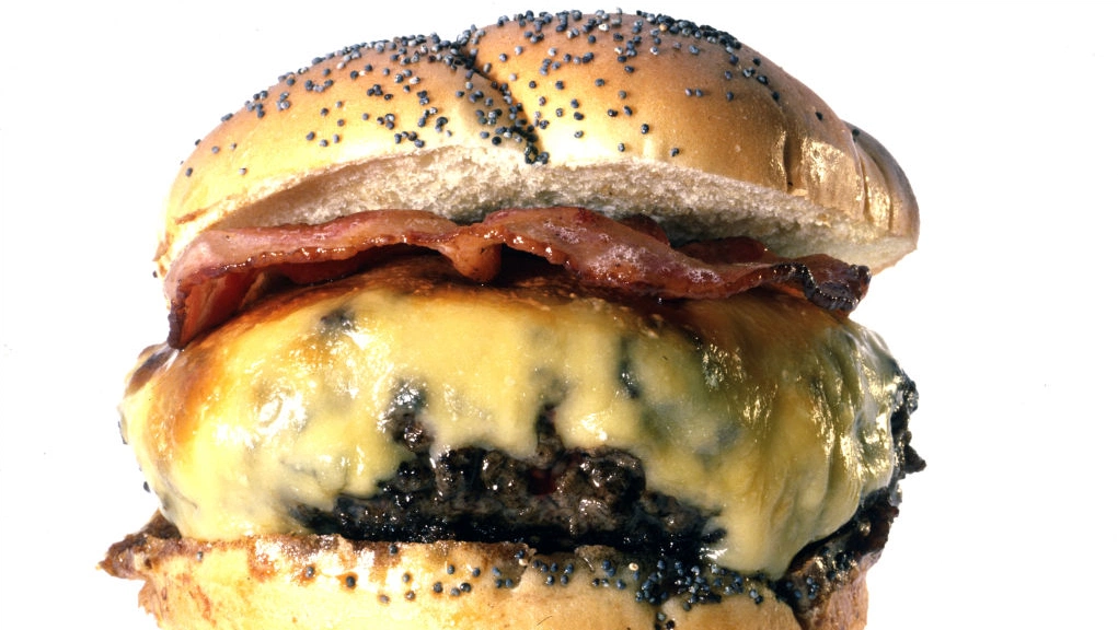 5 chains serving standout bacon cheeseburgers