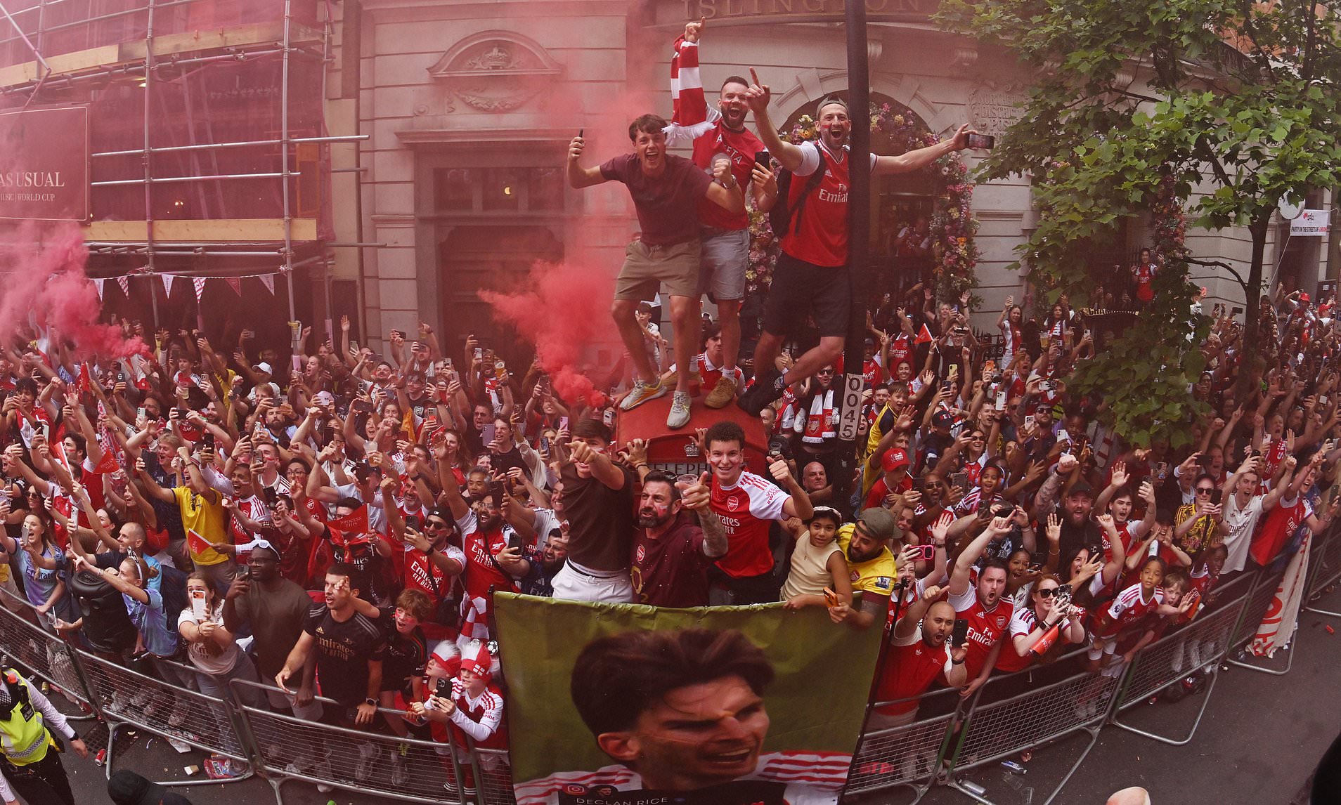 Man stabbed near the Emirates after Arsenal's title parade, police ...