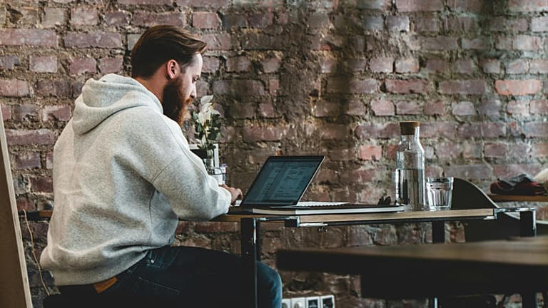 Planning to work remotely during the World Cup? These are the best host ...