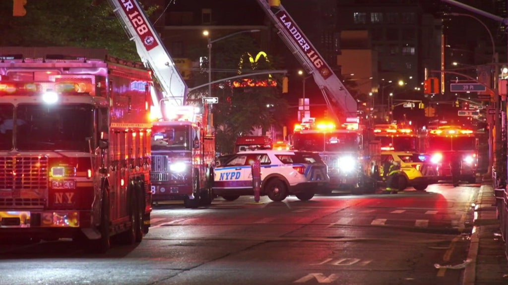 1 dead in apartment building fire in Sunnyside, Queens, FDNY says