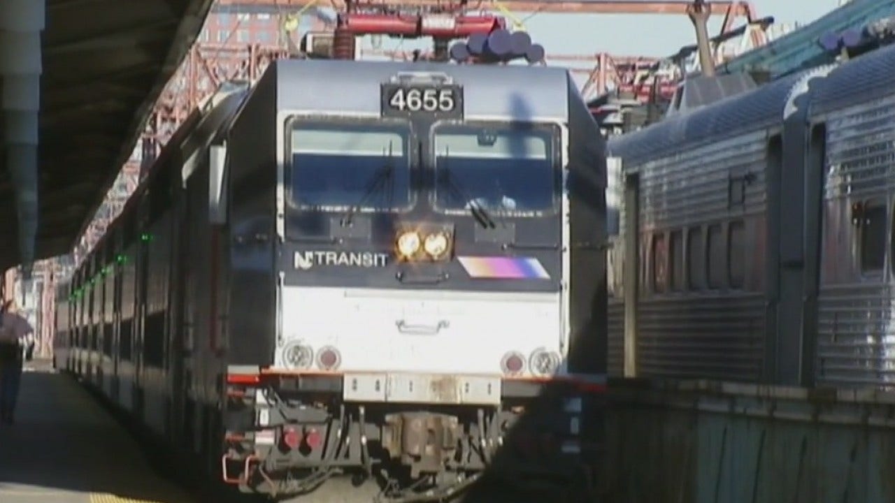 NJ Transit: Wire issues cause up to 60-minute delays at Penn Station