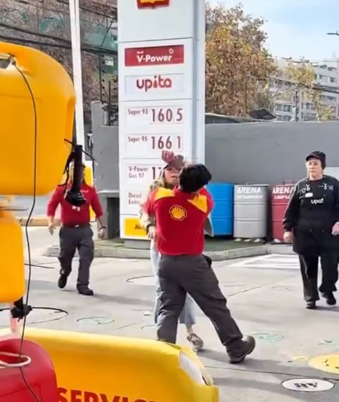 Shell evalúa acciones legales contra mujer que agredió a trabajadores ...