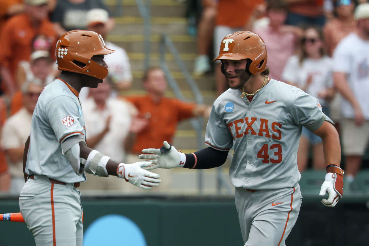 Texas Longhorns hold on to beat UC Santa Barbara and reach super regional