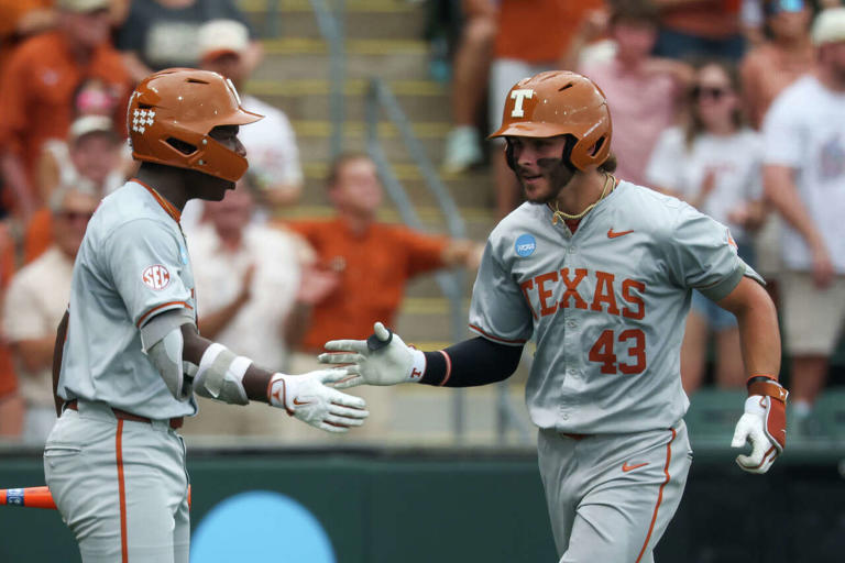 Texas Longhorns hold on to beat UC Santa Barbara and reach super regional