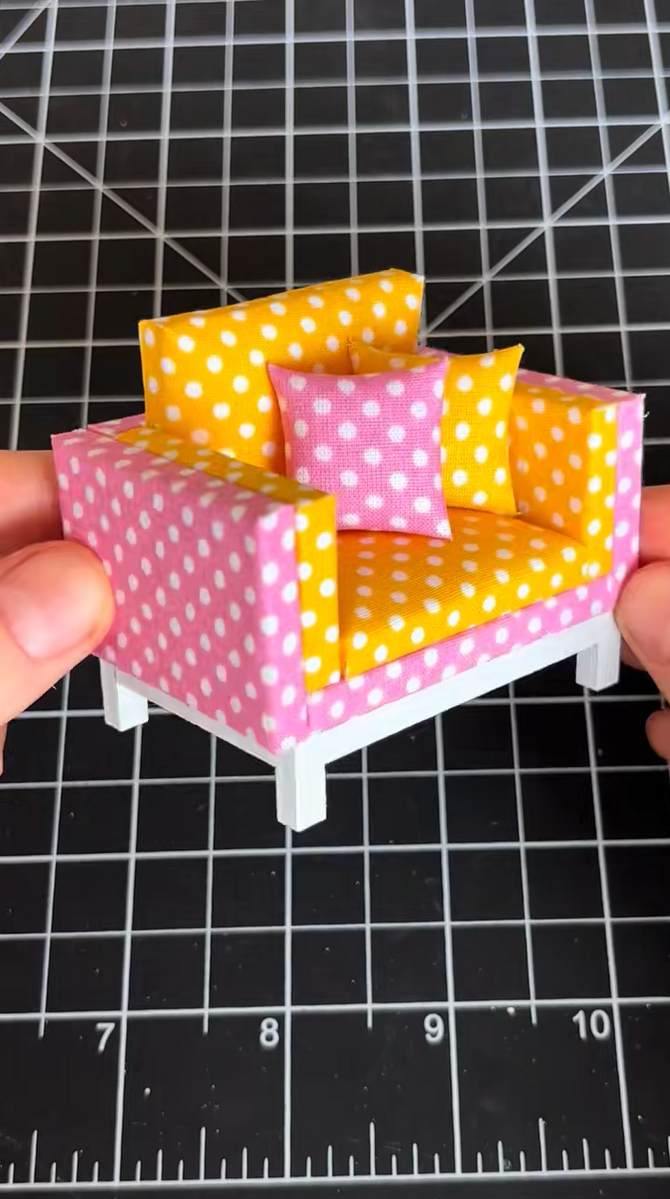 Yellow pink dotted single sofa miniature furniture