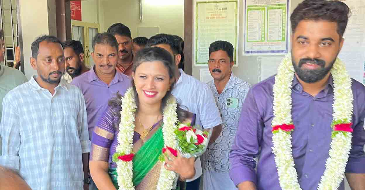 Former SFI leaders Arsho, K Vidya get married