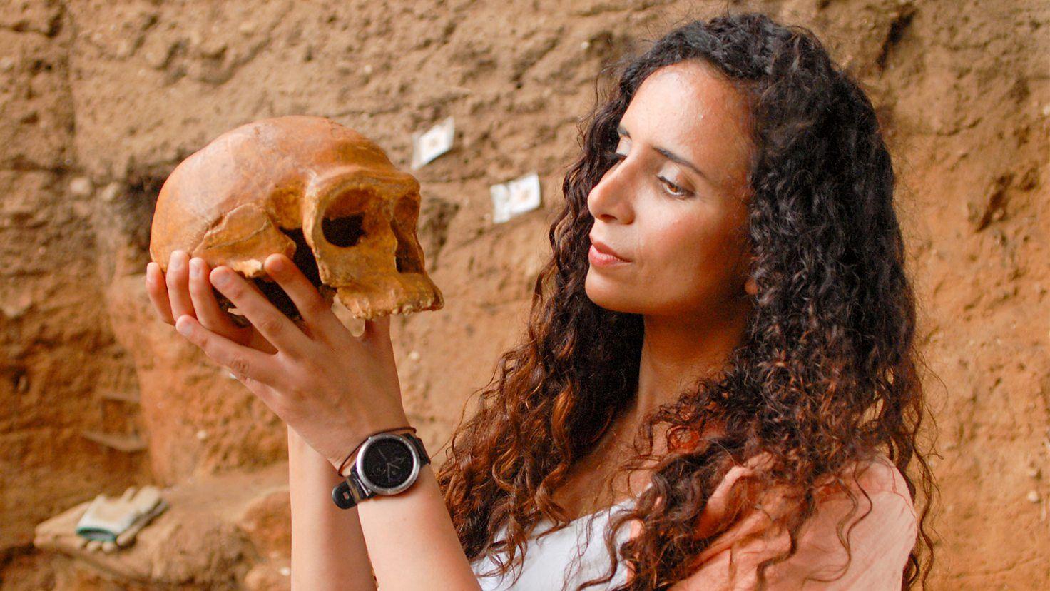 Ella Al-Shamahi brings comedy science show to stage