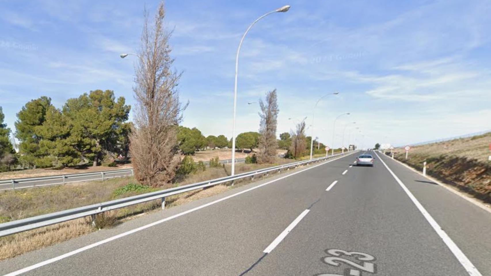 Cortada la TO-23 en Toledo al volcar un camión de arena: se ha ...