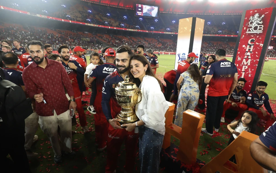 Anushka Sharma’s ₹28 lakh Cartier watch turns IPL final fashion highlight
