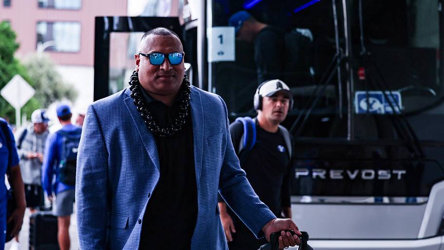 Kalani Sitake is ranked very highly in CBS Sports' head coach power ...