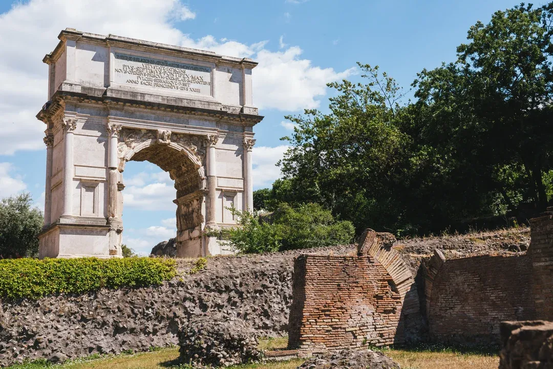 22 cities with spectacular ancient and modern arches