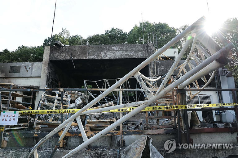 한화에어로 폭발사고 유족 "20년 넘게 일한 베테랑…너무 황망"