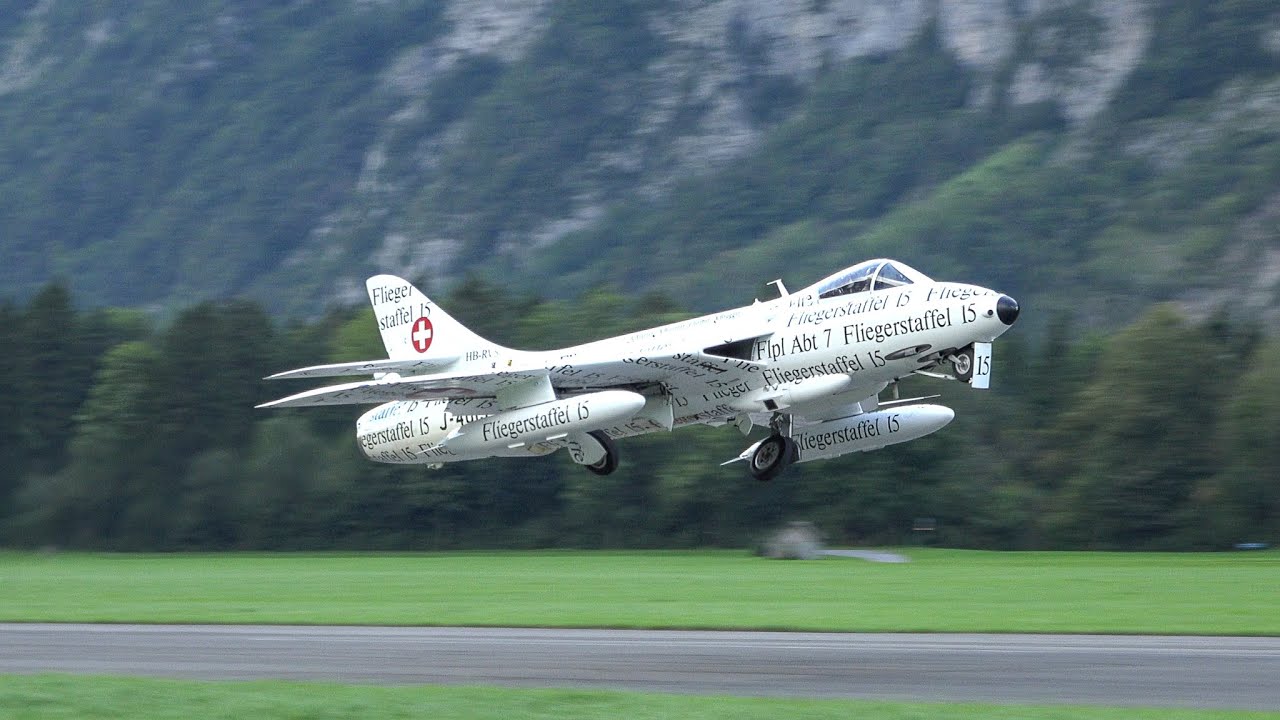 Watch this retired fighter return to the skies - "The hunter still has it"