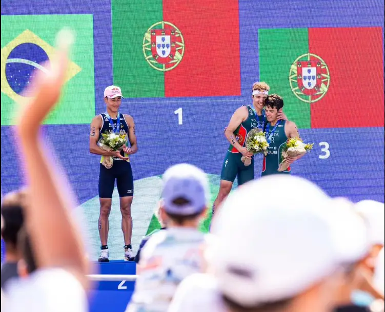 Vasco Vilaco takes gold at WTCS Sardinia as bike crashes cause chaos in ...