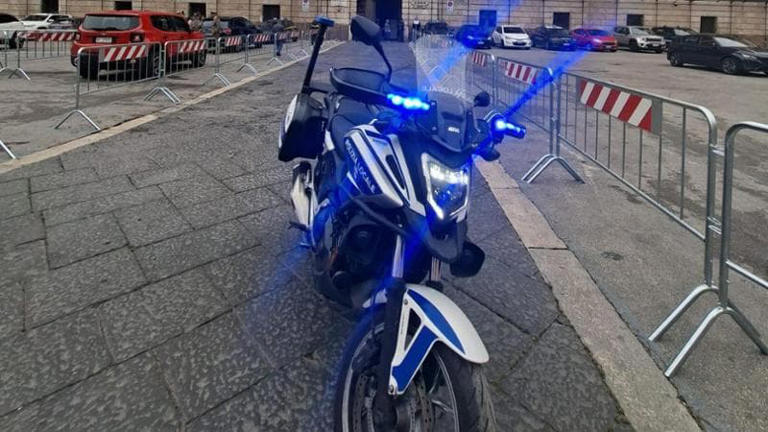 Motorini modificati, a Bari blitz della polizia locale al raduno al ...