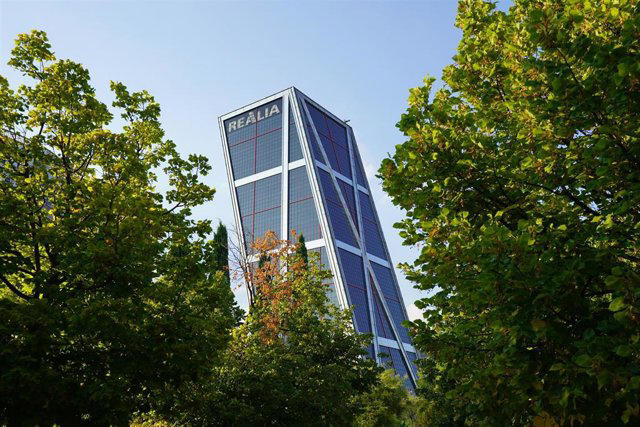 El edificio de oficinas Torre Realia celebra su 30 aniversario con la ...