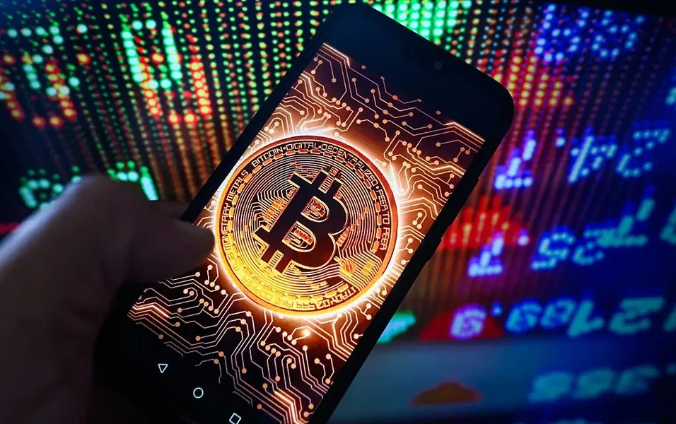 ETF inflows surge as $1.26B Bitcoin trade marks milestone