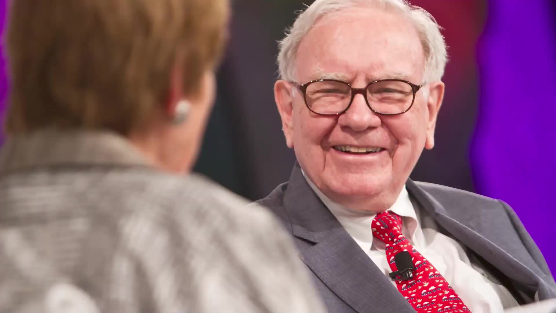 What Warren Buffett's favored market indicator is currently signaling ...