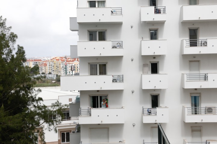 FMI recomenda reversão de apoios aos jovens na compra da primeira casa