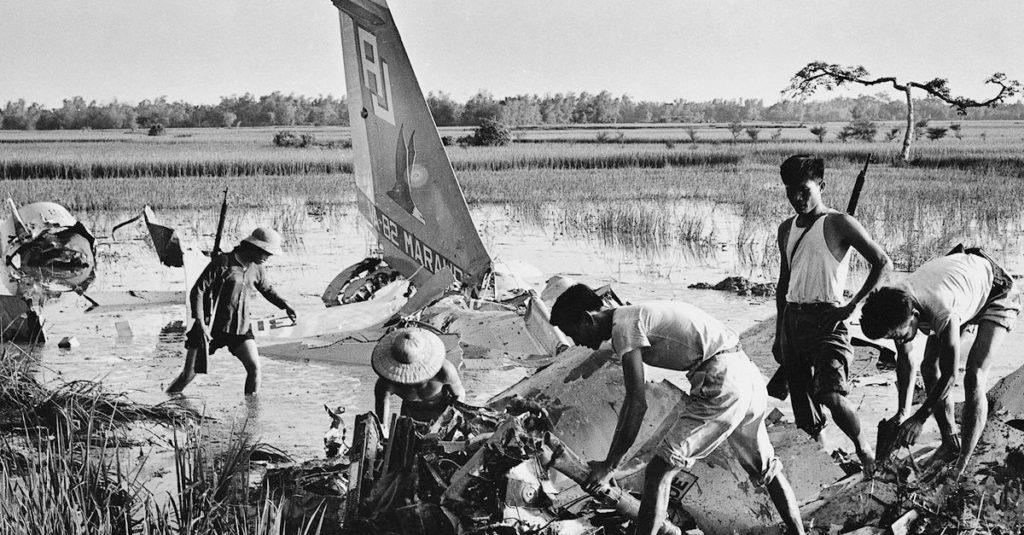 26 Vietnam War photos that show its human side