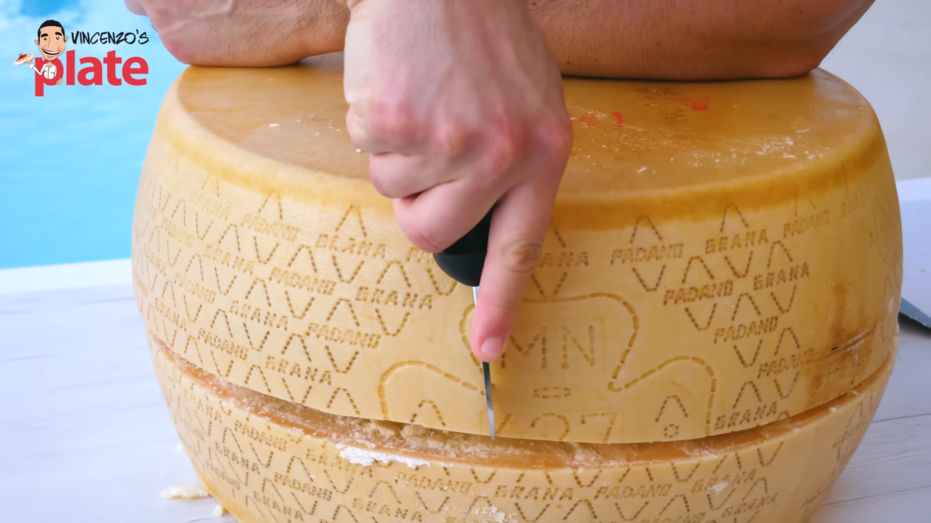 How to break open a 40kg Grana Padano cheese wheel