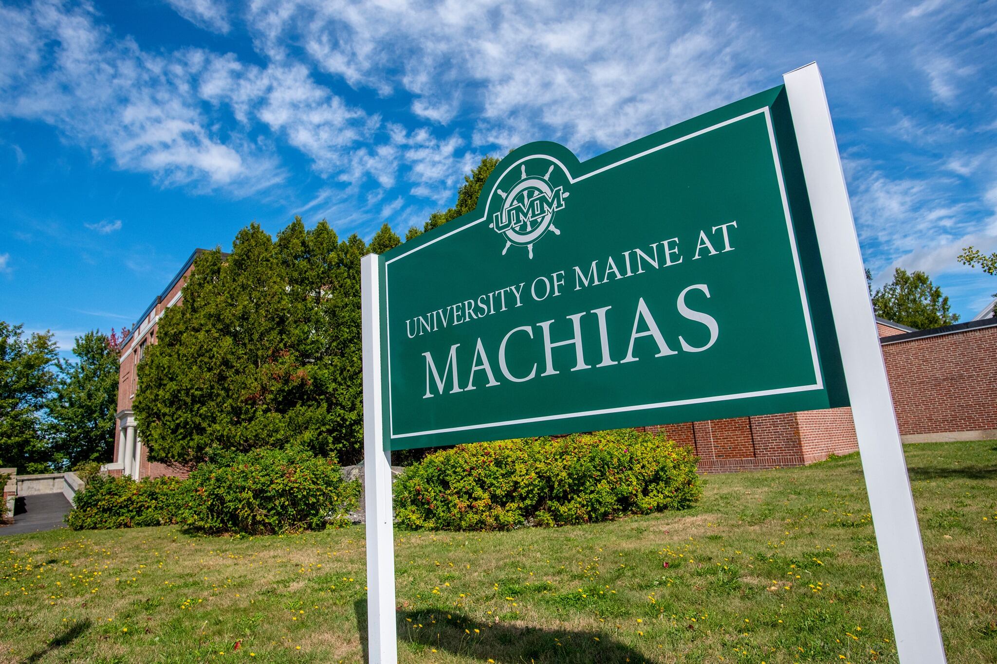 UMaine authorities searching for wanted man near Machias campus