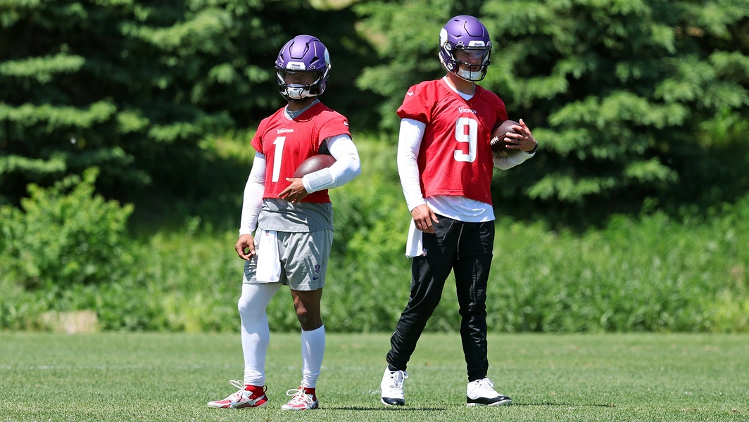 Ben DiNucci criticizes JJ McCarthy’s attitude amid Vikings QB race