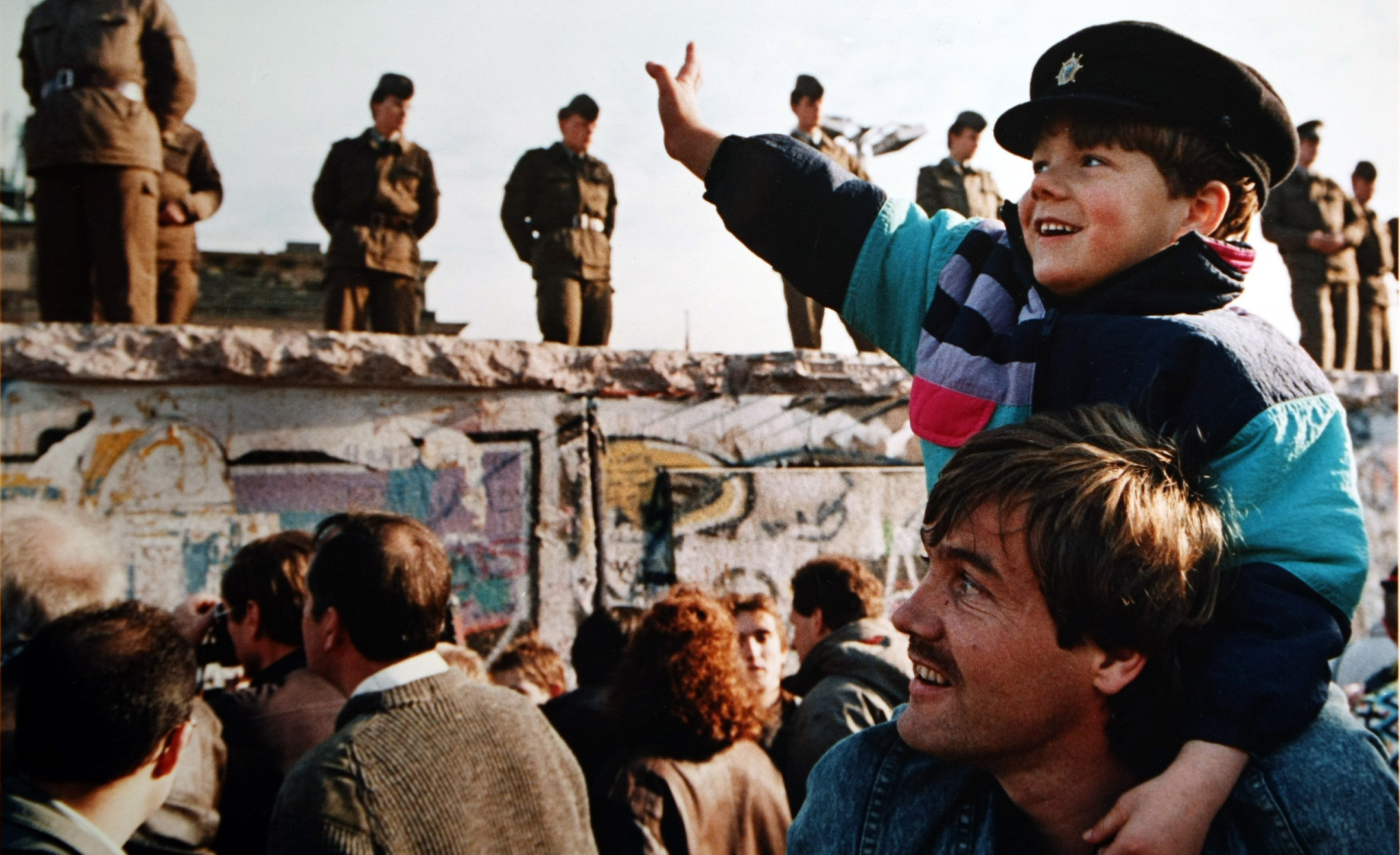 Time machine to the '80s: The decade's iconic events